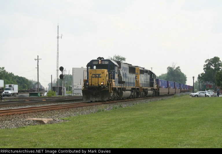 CSX 8613 + CSX 8045